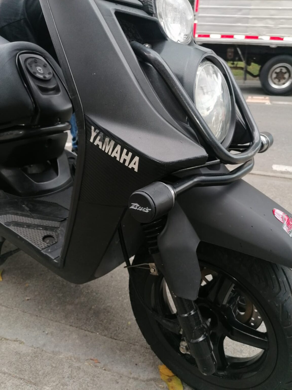 Sliders de Lujo para Yamaha BWS 2 y BWS X | FECORMOTOS